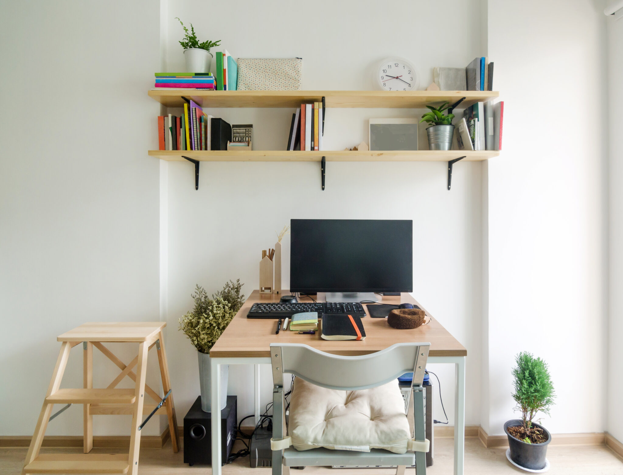 Apartment Home Office Ideas: Creating a Stylish and Functional Space